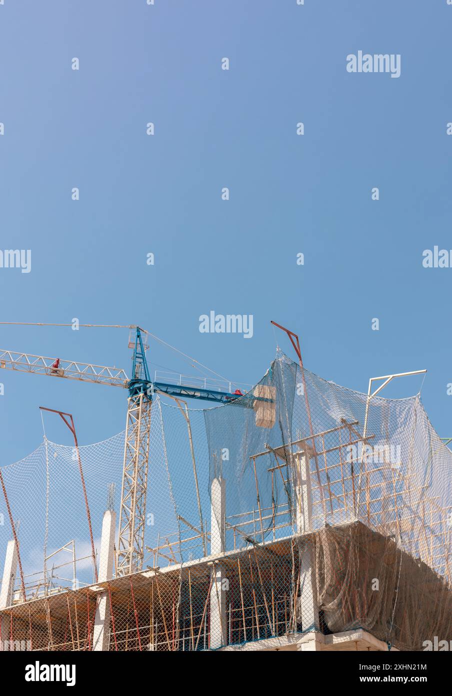 Busy multi level building progress hi-res stock photography and images ...