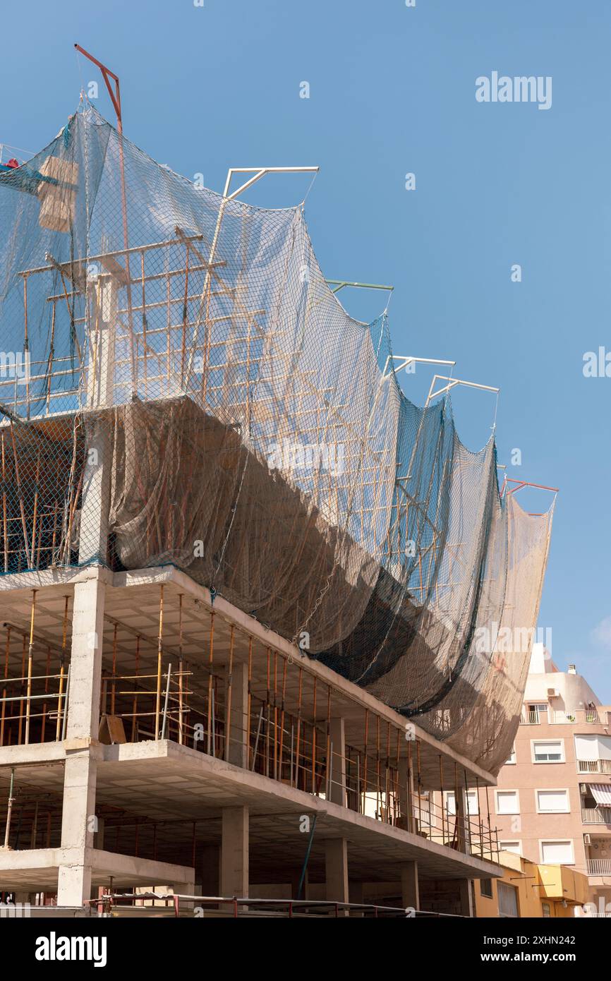 Busy multi level building progress hi-res stock photography and images ...