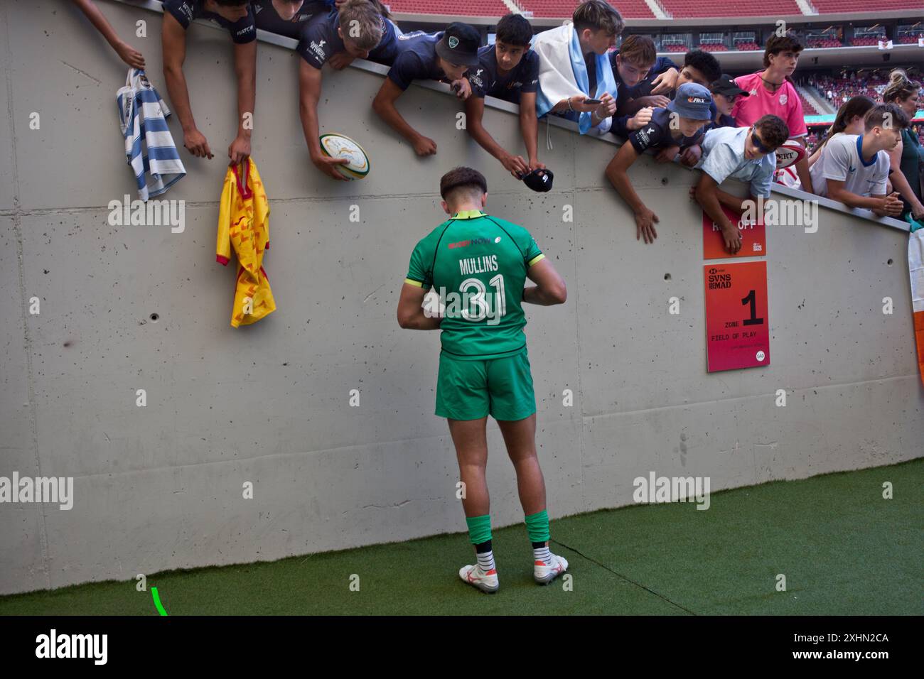 Ireland sevens rugby hi-res stock photography and images - Alamy