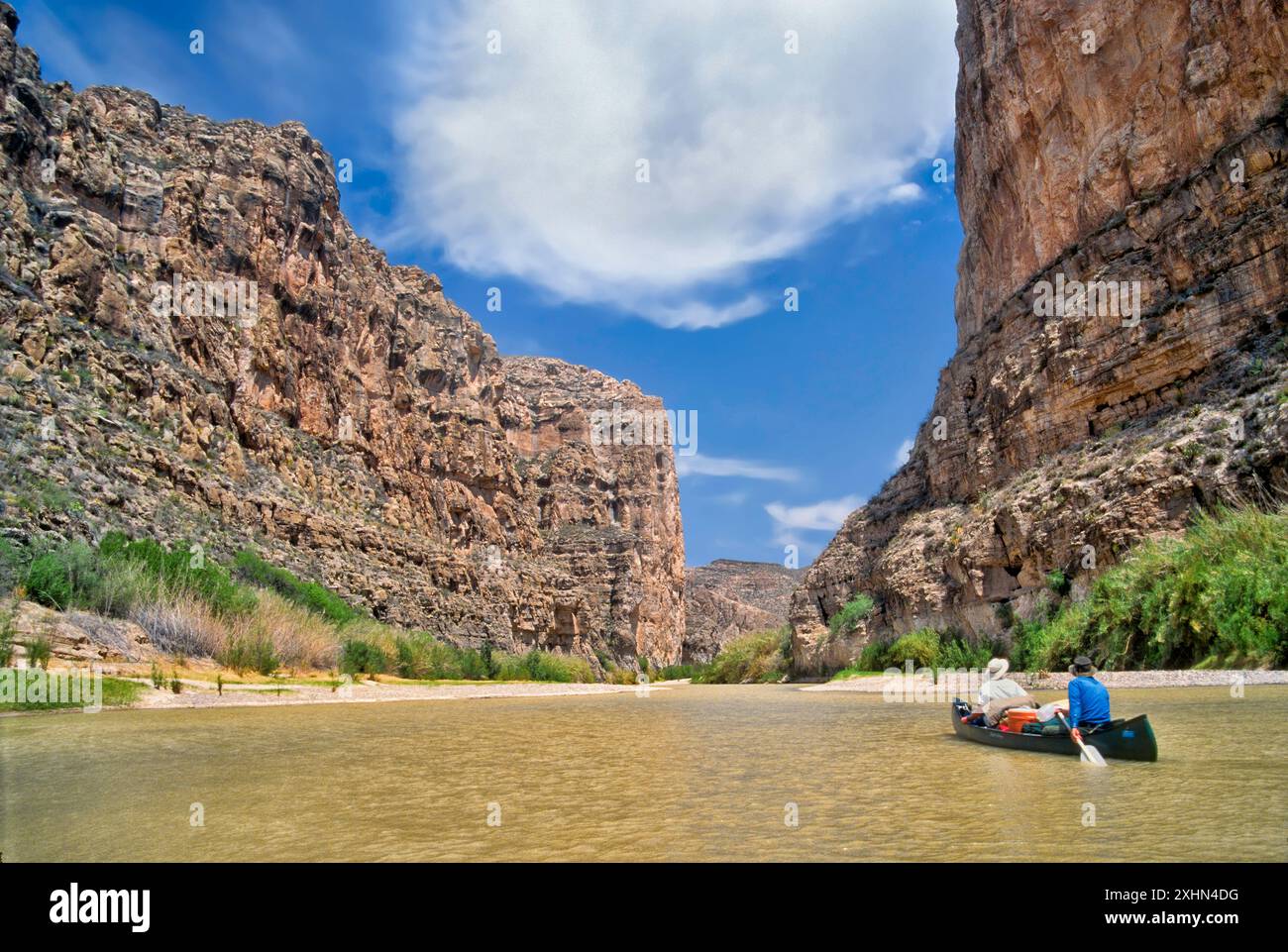 Canoeists in Boquillas Canyon, Hubert Ridge on left, Sierra del Caballo ...