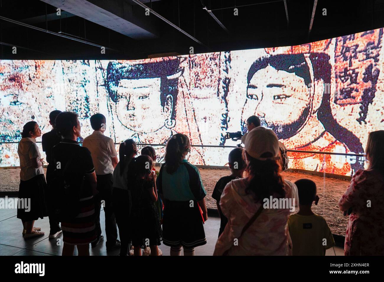 (240715) -- KUQA, July 15, 2024 (Xinhua) -- People visit the Wei and ...