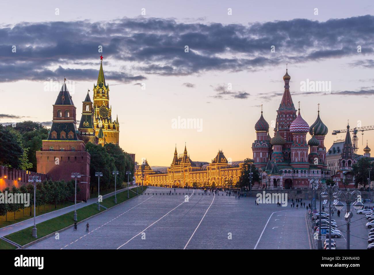 Saint basil cathedral, moscow kremlin and red square in summer. Sky ...