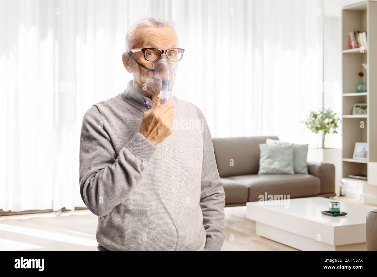 Medical nebulizer machine hi-res stock photography and images - Alamy