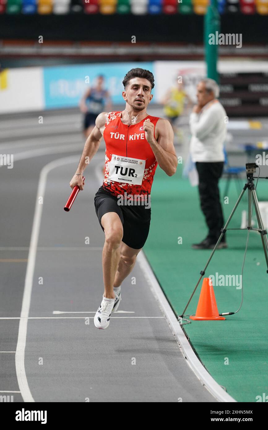 ISTANBUL, TURKIYE - FEBRUARY 10, 2024: Undefined athlete running 4x400 ...