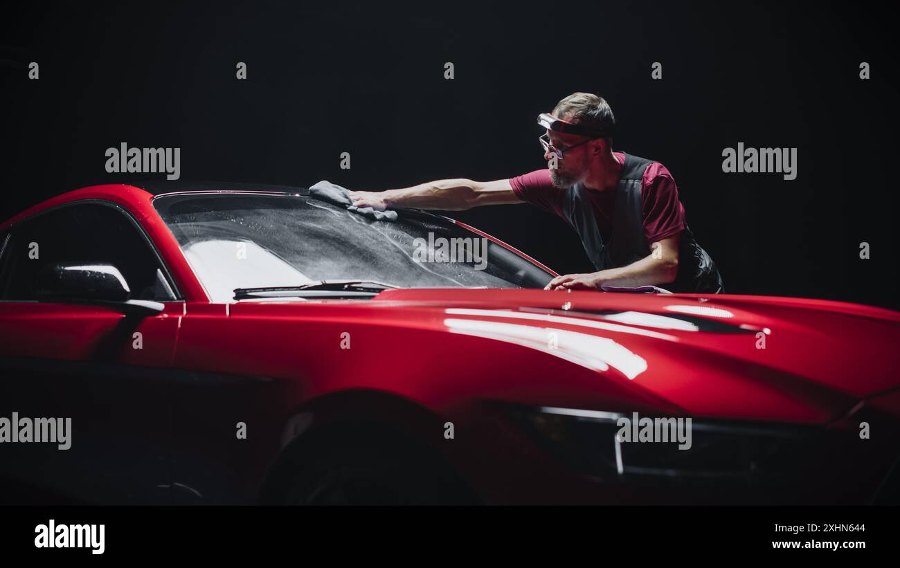 Windshield cleaning products hi-res stock photography and images - Alamy