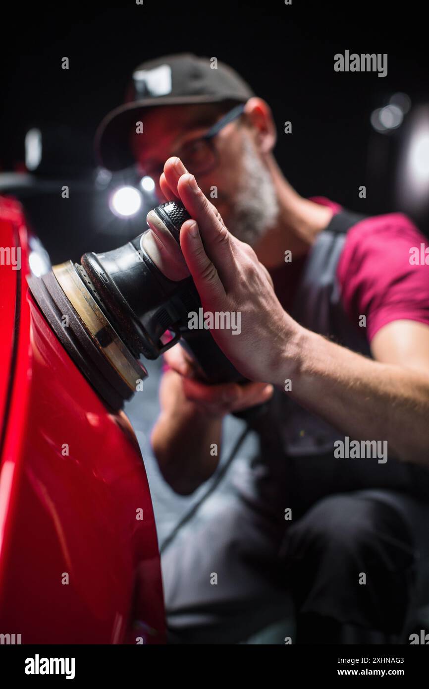 Cleaning removing red paint hi-res stock photography and images - Alamy