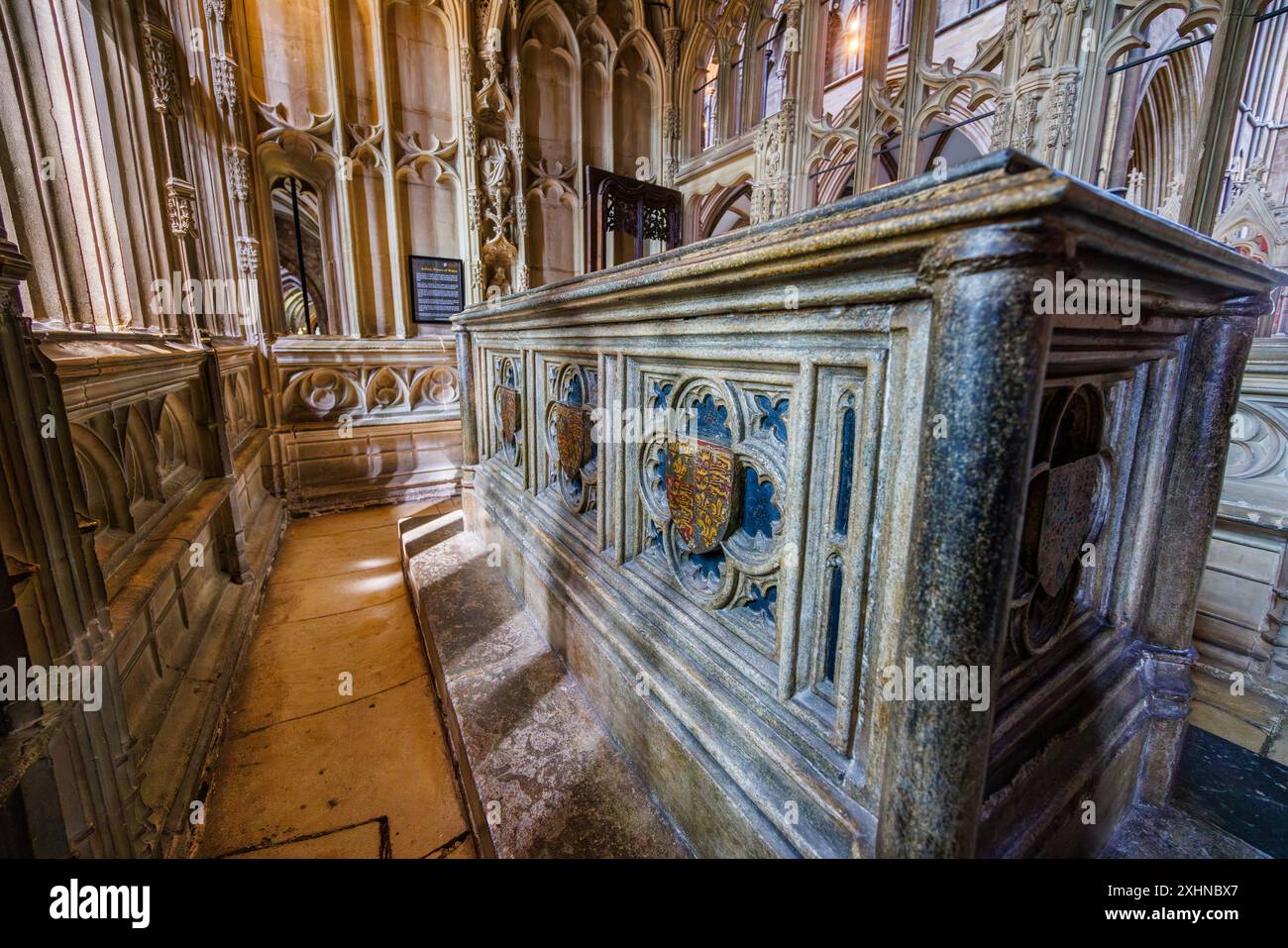 Tomb of Arthur, Prince of Wales, son of King Henry VII and Elizabeth of ...