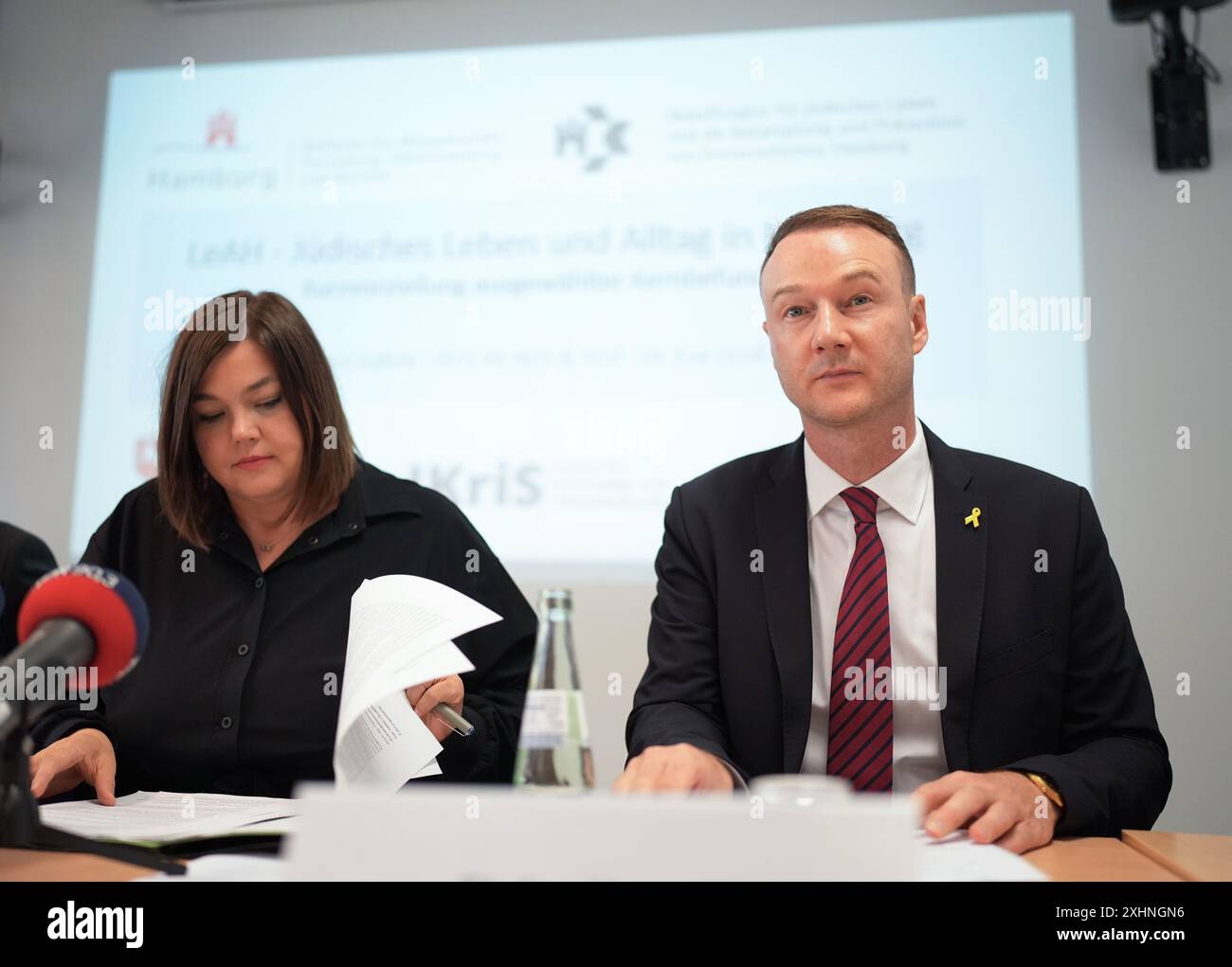 Hamburg, Germany. 15th July, 2024. Katharina Fegebank (l, Alliance 90 ...