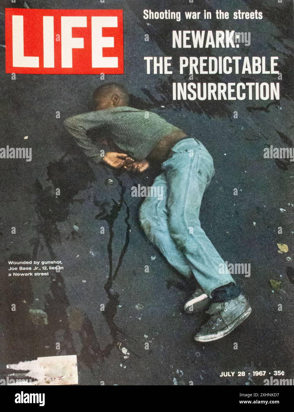 Vintage Life Magazine 28 July 1967 issue Cover, USA Stock Photo - Alamy