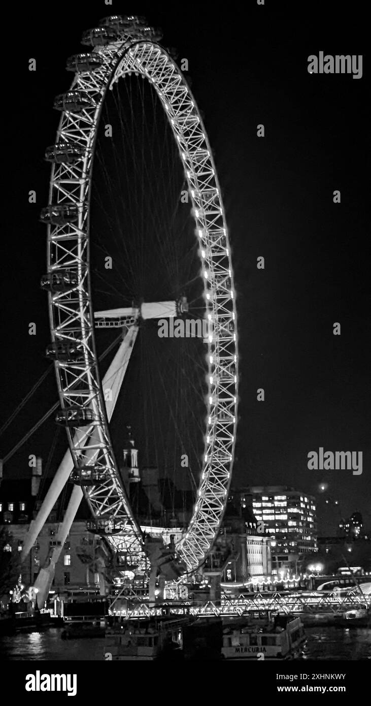 City night view london Black and White Stock Photos & Images - Alamy