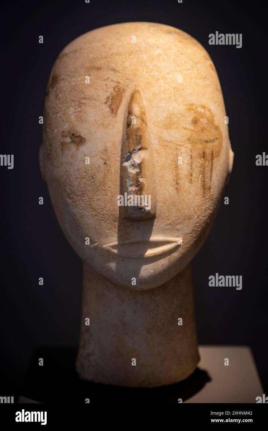 Head of a Cycladic statue, 2800-2300 BC, National Archaeological Museum ...