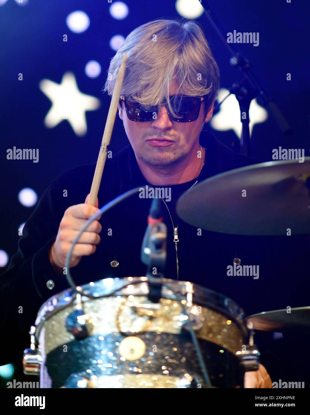 Lightning seeds drummer hi-res stock photography and images - Alamy