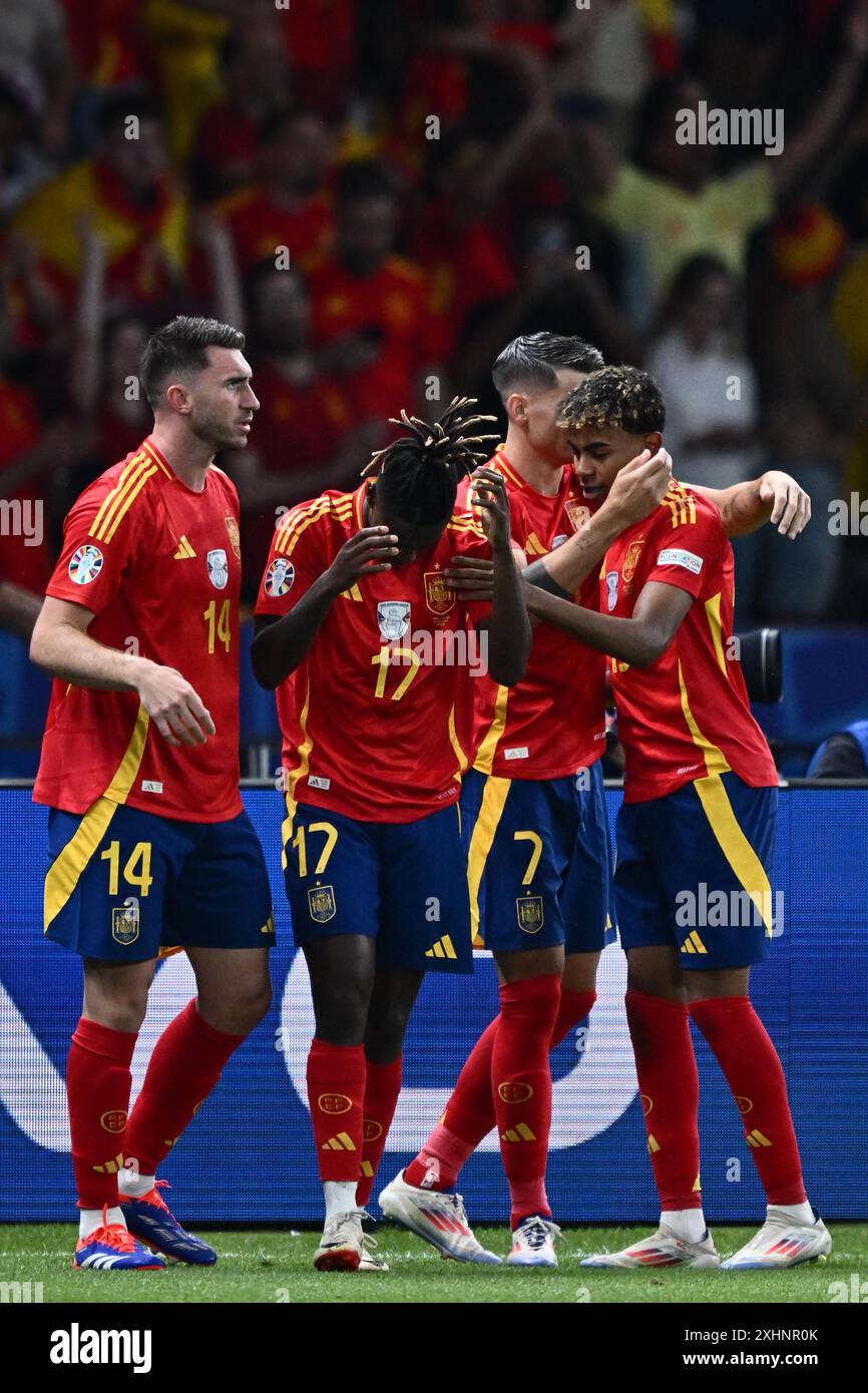 Lamine yamal spain euro 2024 goal hi-res stock photography and images ...