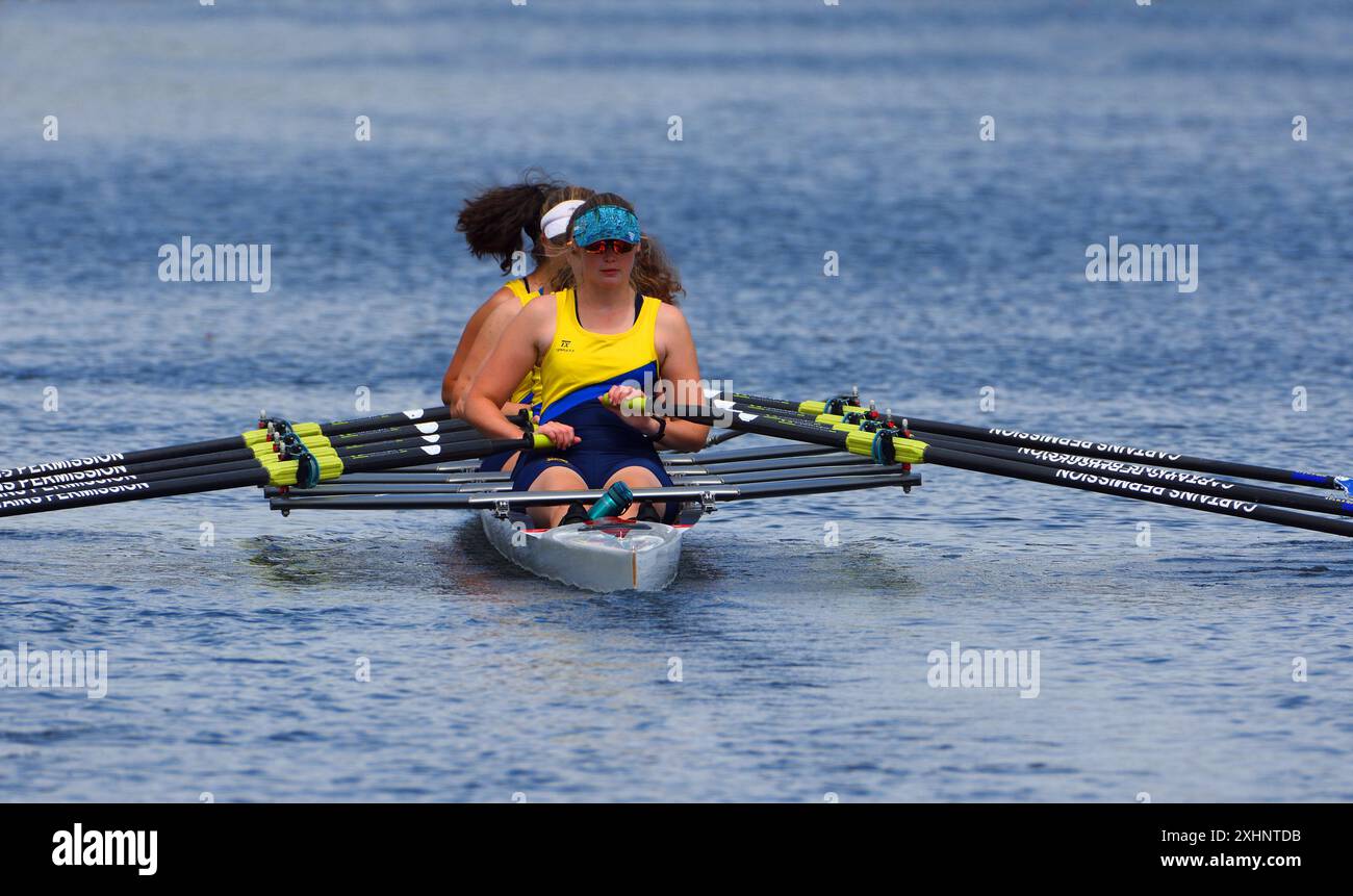 Sculling hi-res stock photography and images - Alamy