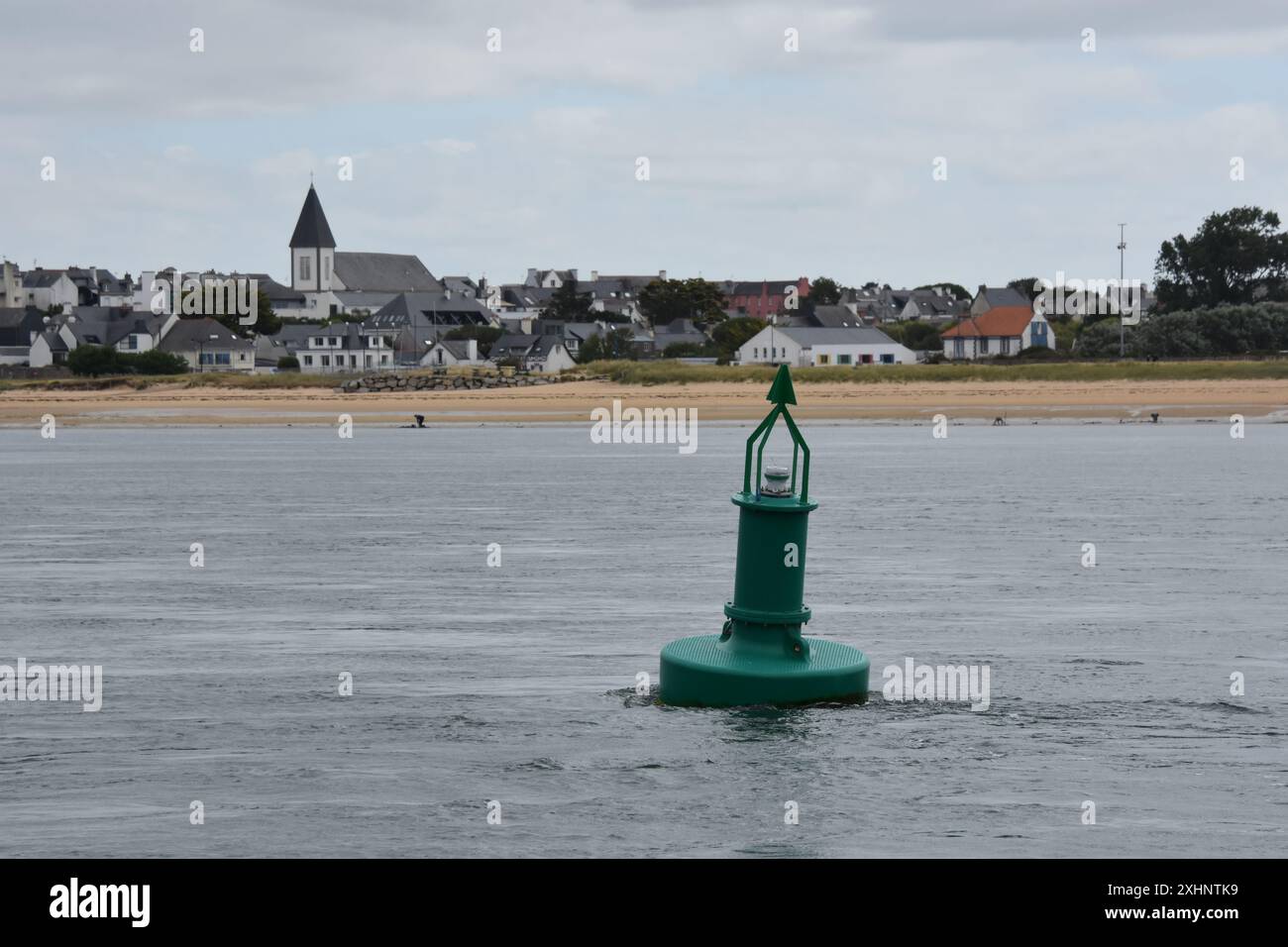 green buoy and village, Ria d''Etel, Golf Of Morbihan, Beauty of ...