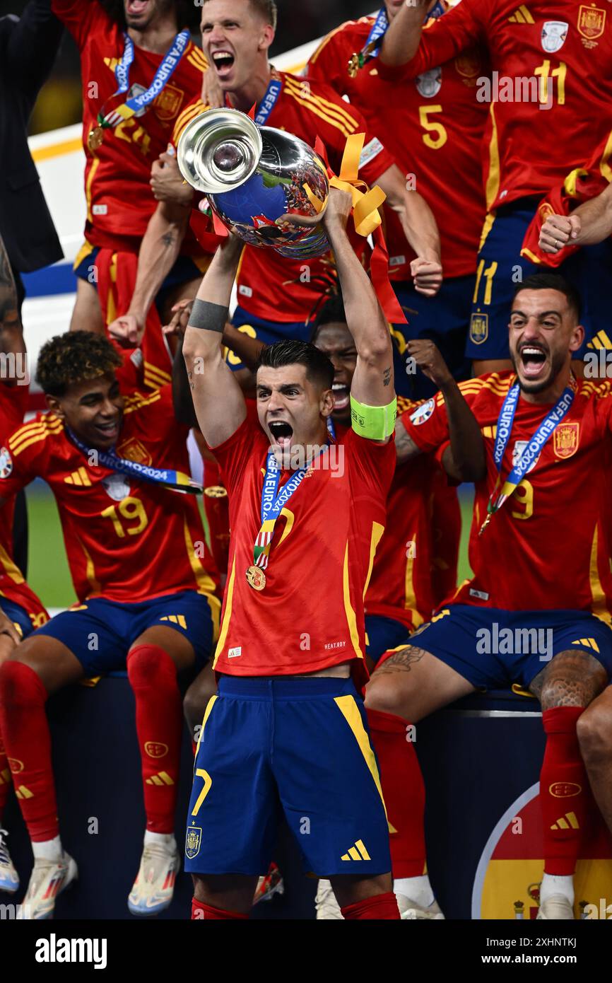BERLIN, GERMANY - JULY 14: Alvaro Morata, Lamine Yamal, Joselu of Spain ...