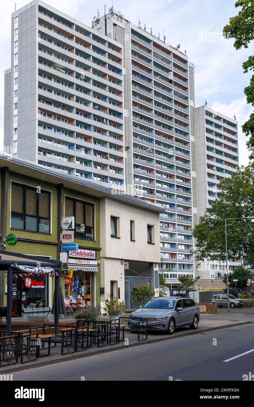 the Coloria high-rise building (formerly Westcenter) on Venloer street ...