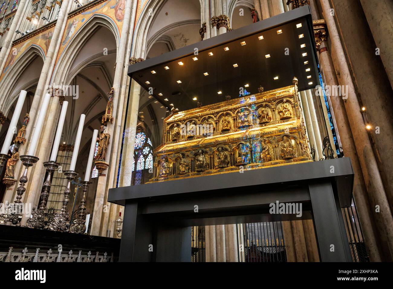 Shrine of the Three Kings in the cathedral, Cologne, Germany ...