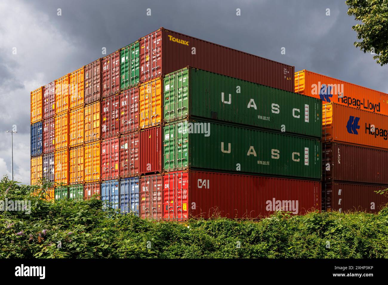 the container terminal Molenkopf of the Rhine port in the town district ...