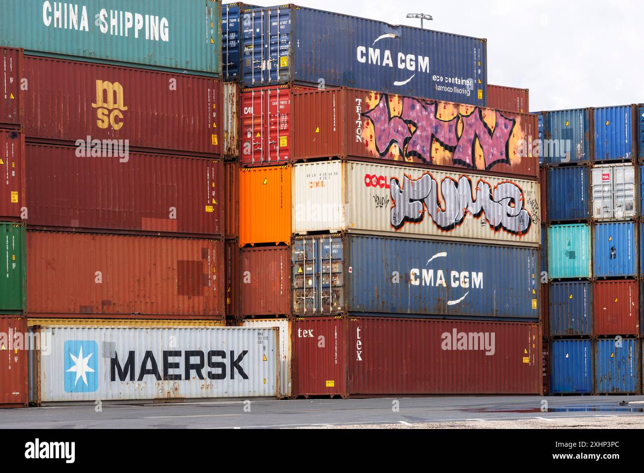 the container terminal Molenkopf of the Rhine port in the town district ...