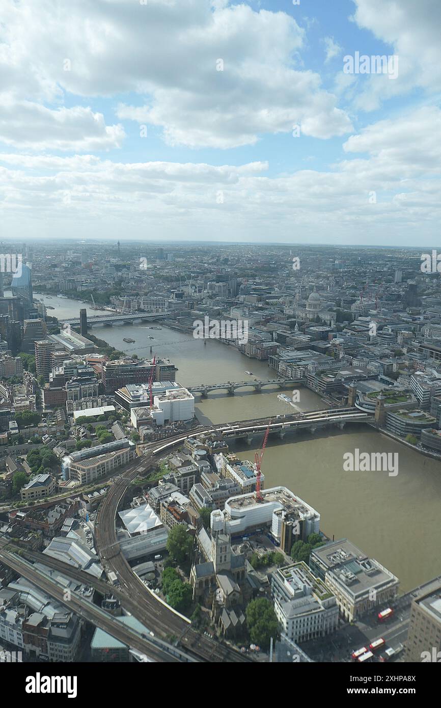 shard the shard tall building London bridge dominate facade building ...
