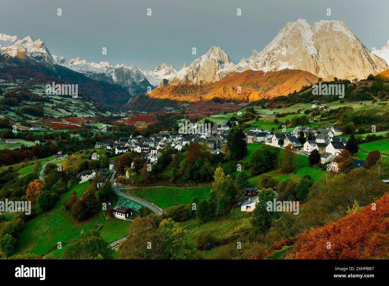 France, Pyrenees Atlantiques, Bearn, Lescun, traditional village in ...