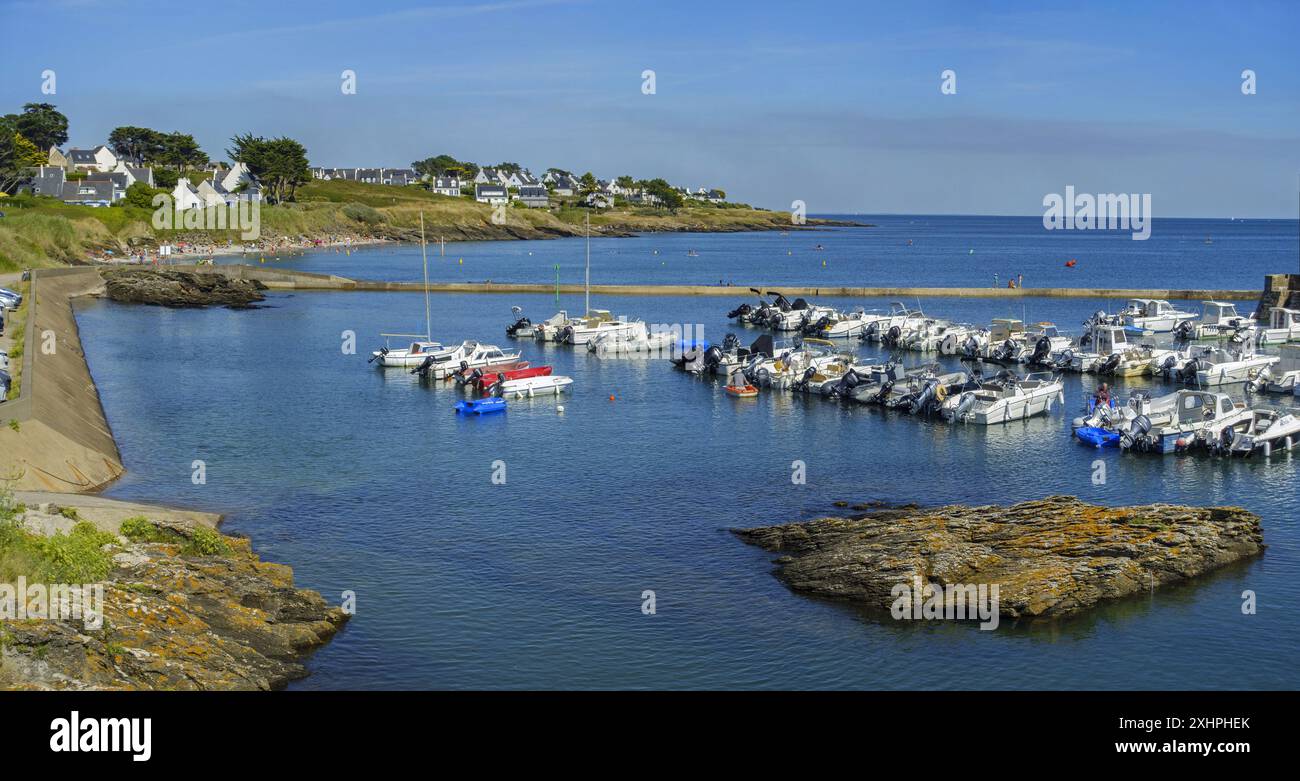 France, Morbihan, Saint Gildas de Rhuys, the Port aux Moines Stock Photo - Alamy