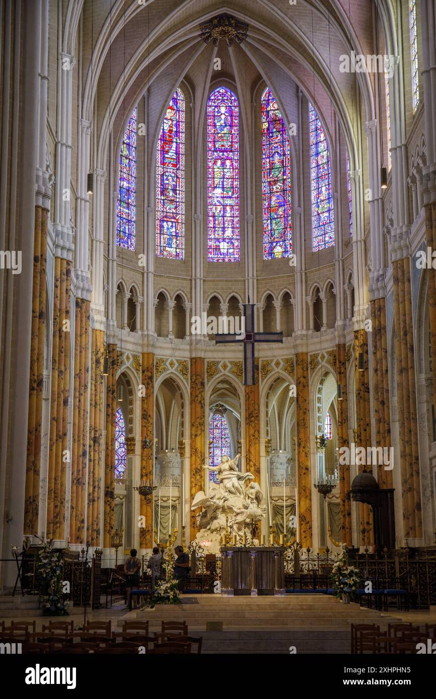 Chartres cathedral altar chartres france hi-res stock photography and ...