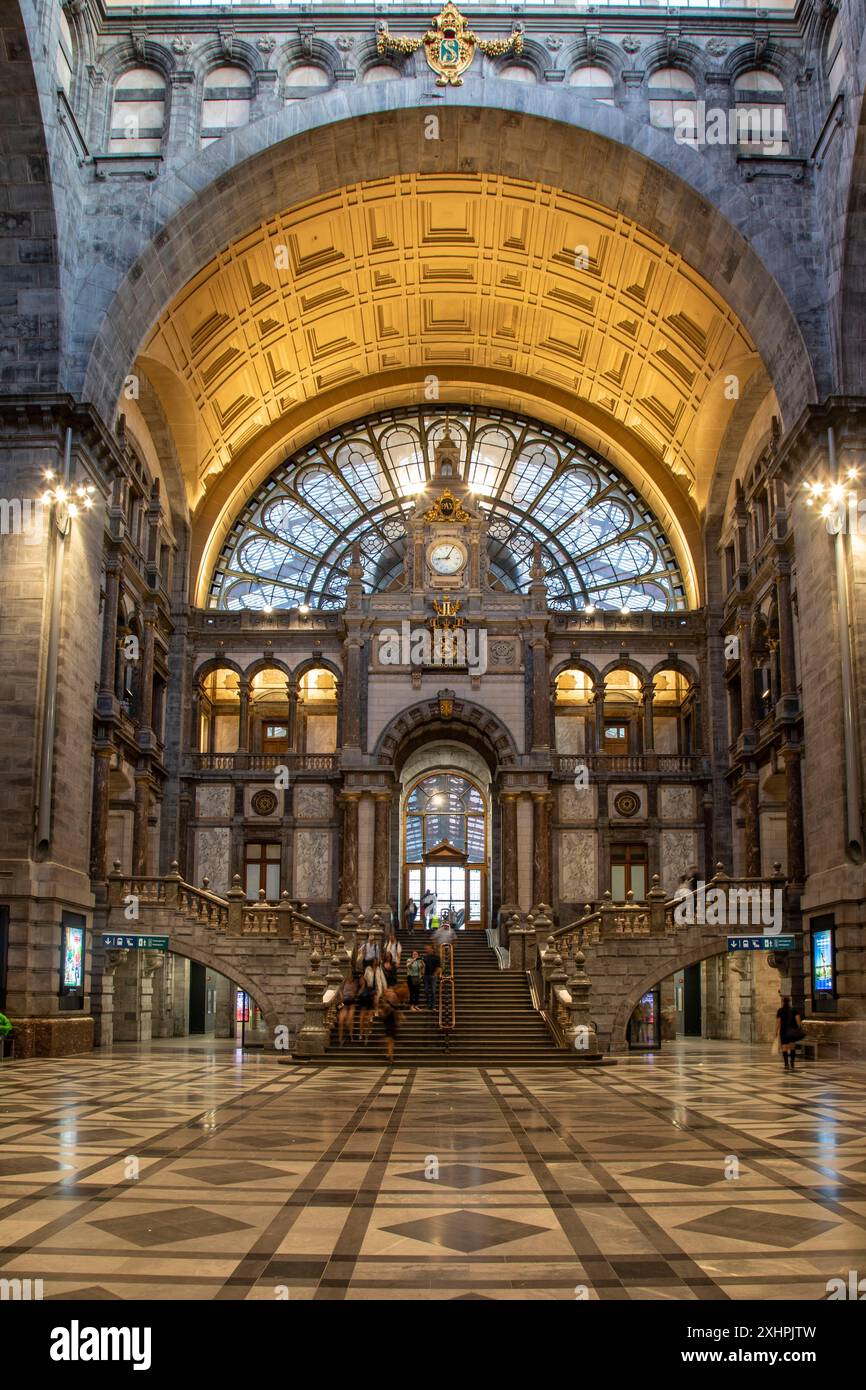 Belgium, Flanders, Antwerp (Antwerpen), Station Antwerpen-Centraal ...