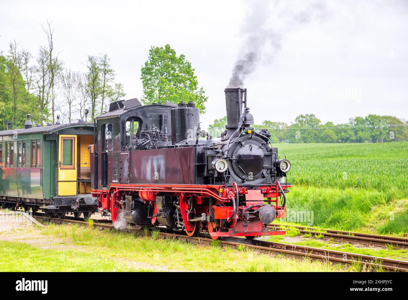 Tracks narrow gauge railway hi-res stock photography and images - Alamy