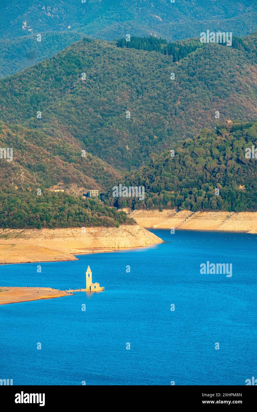 Spain, Catalonia, Sau reservoir (Pantà de Sau), the church of the ...