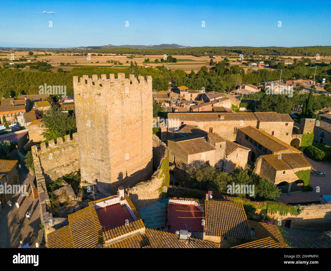 Peratallada spain castle hi-res stock photography and images - Alamy