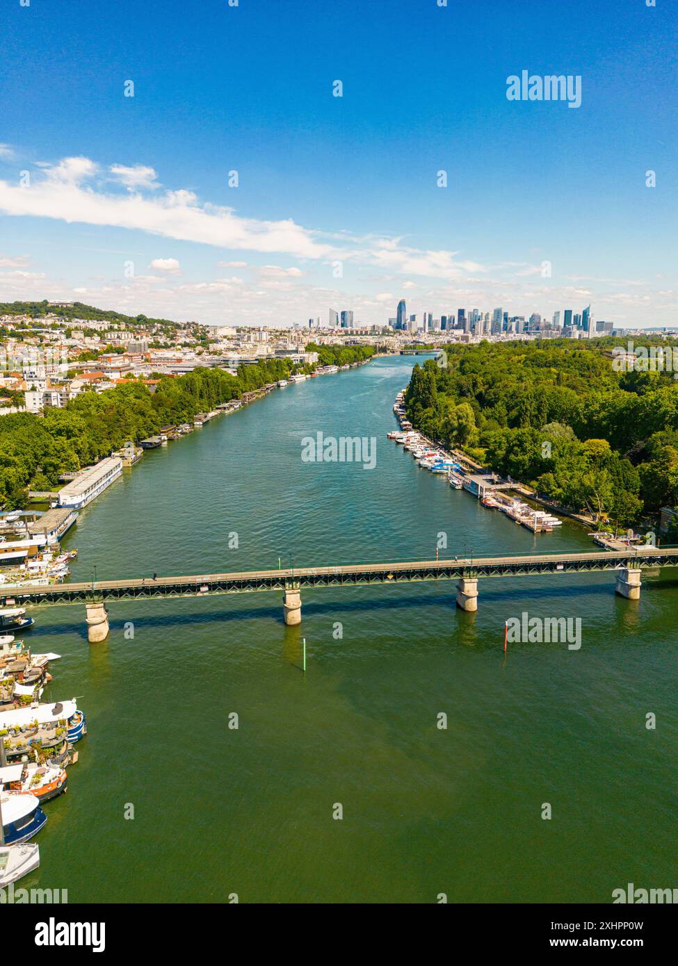 France, Hauts de Seine, Saint Cloud, the Avre footbridge over the Seine ...