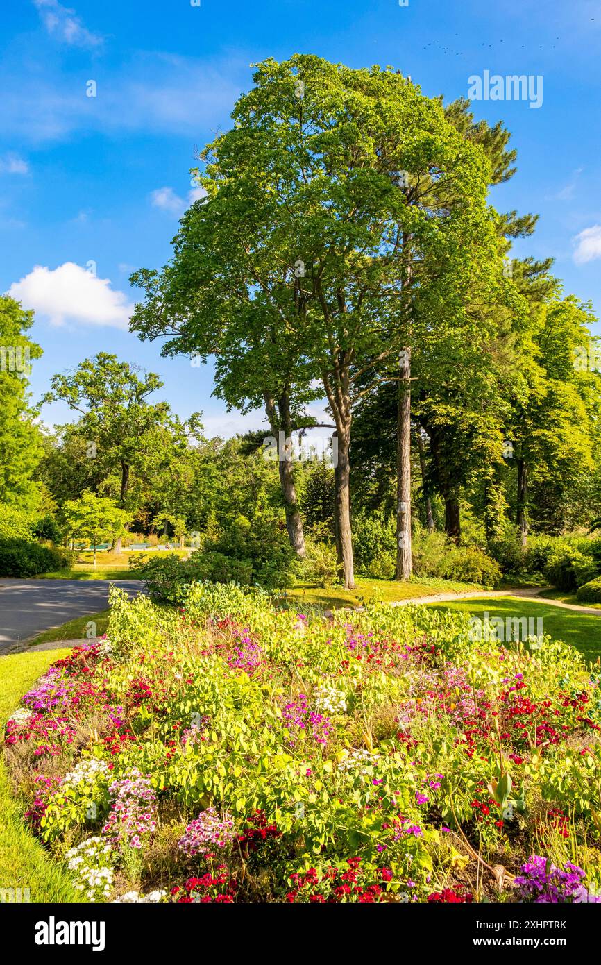 Pre catalan paris hi-res stock photography and images - Alamy