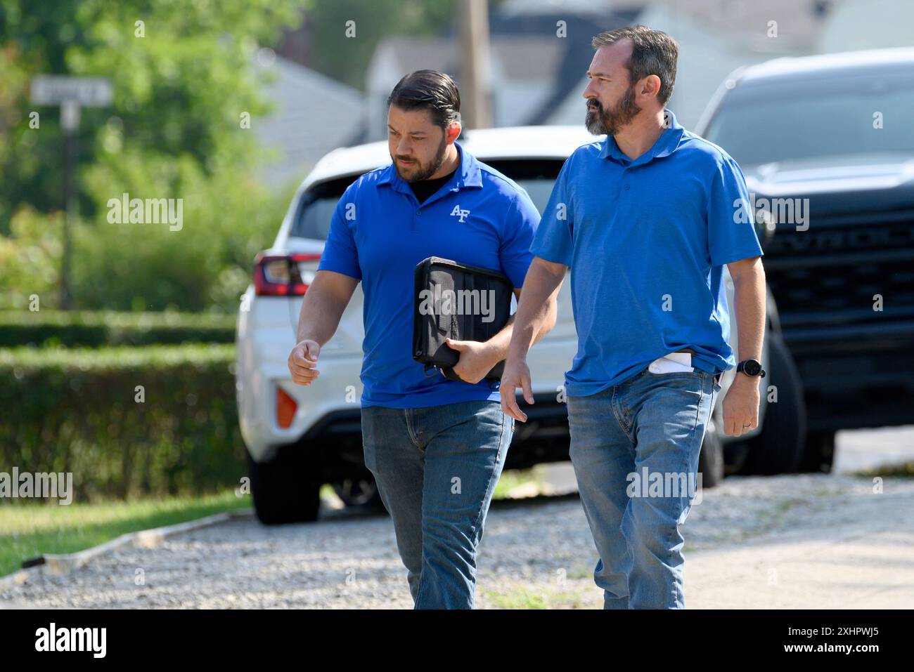 Pittsburgh, United States. 15th July, 2024. Investigators approach the ...