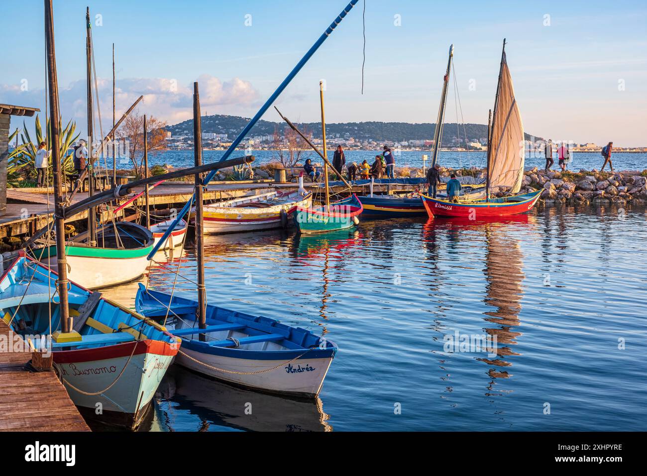 France, Herault, Bouzigues, village on the banks of the Etang de Thau ...