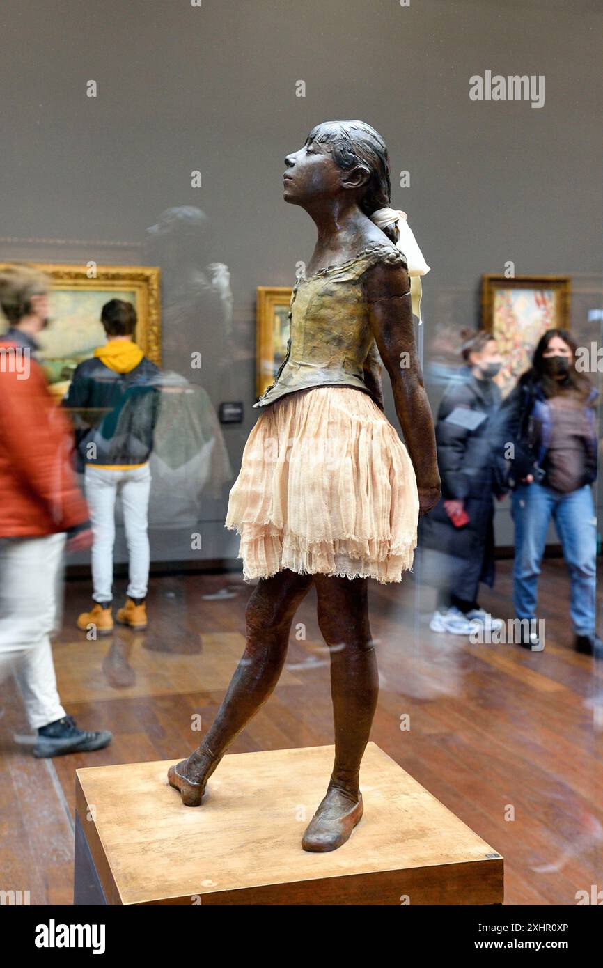 Degas little dancer hi-res stock photography and images - Alamy