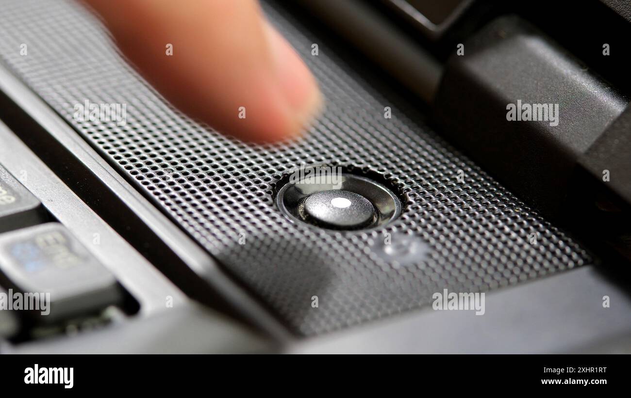 Resetting the pc hi-res stock photography and images - Alamy