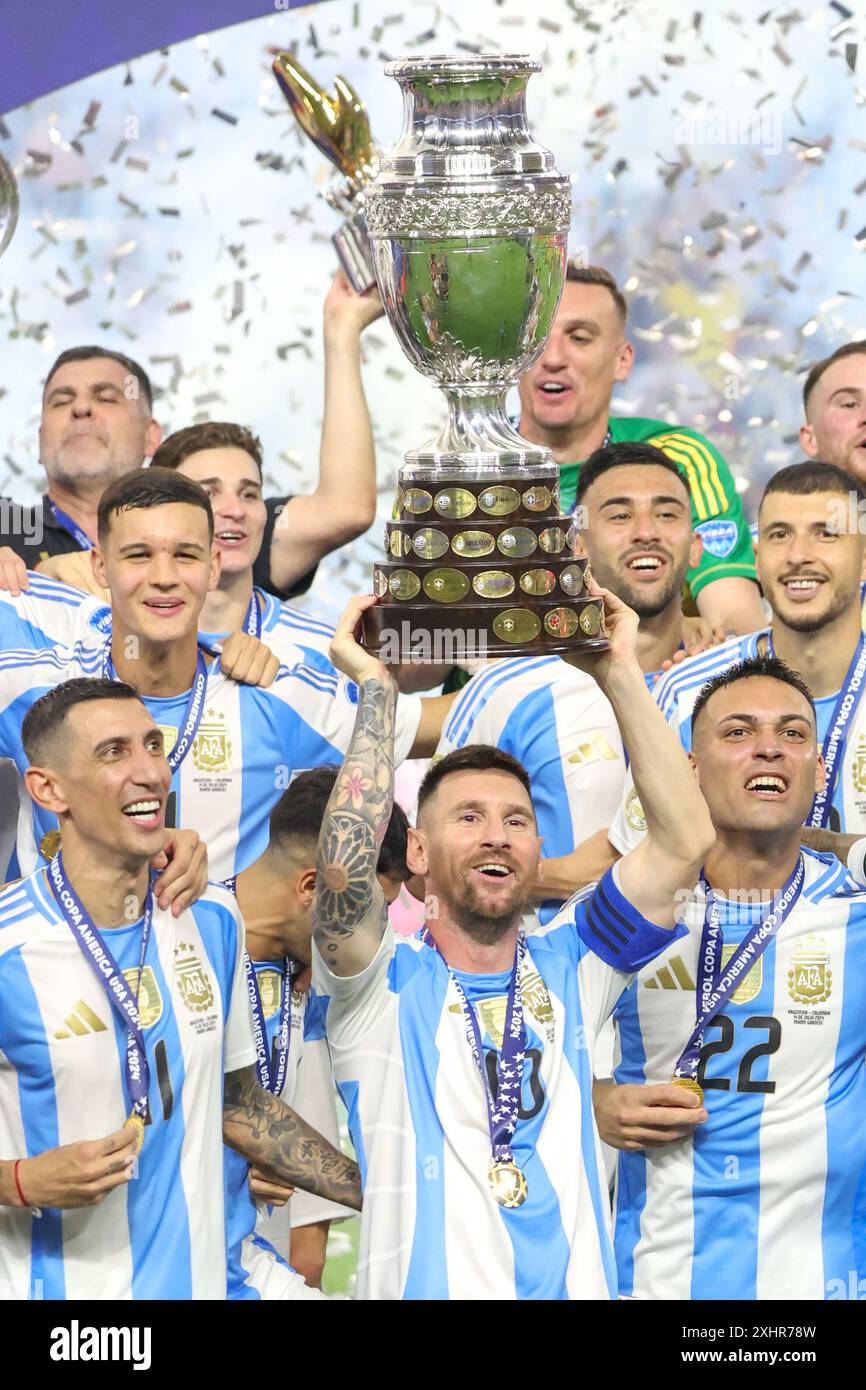 Copa america 2024 trophy hi-res stock photography and images - Alamy