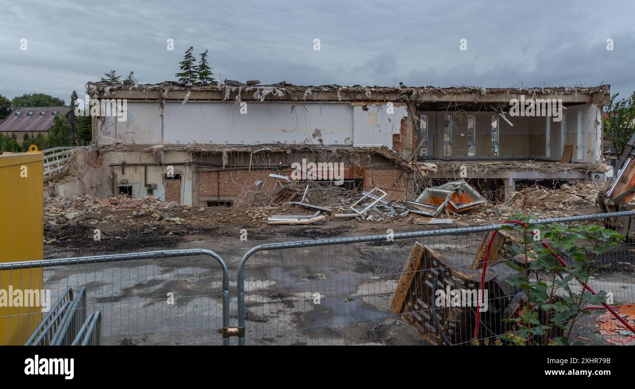 Safely tear down building hi-res stock photography and images - Alamy