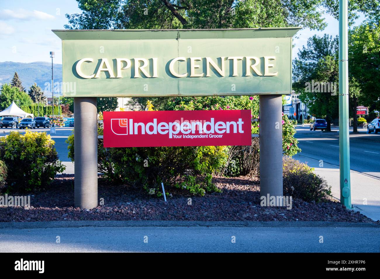 Capri Centre and Independent signs on Harvey Avenue in Kelowna, British ...