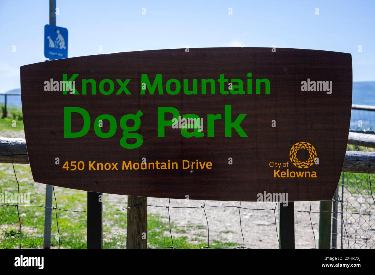 Pet sign posts hi-res stock photography and images - Alamy