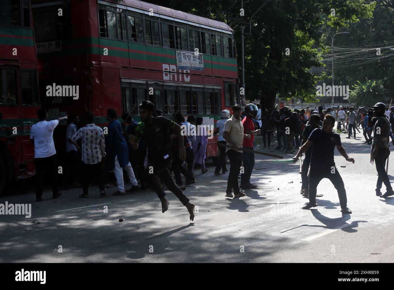Anti-quota Protesters And Students Backing The Ruling Awami League ...