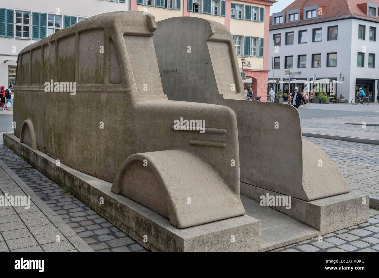 The concrete bus in Erlangen commemorates the Nazi murders during the ...