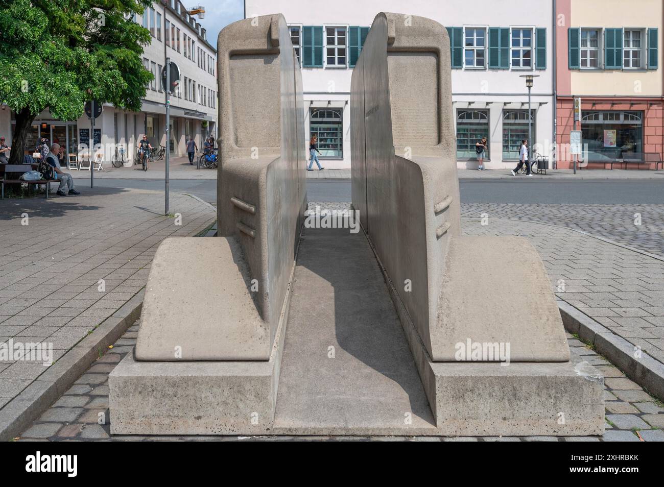 The concrete bus in Erlangen commemorates the Nazi murders during the ...