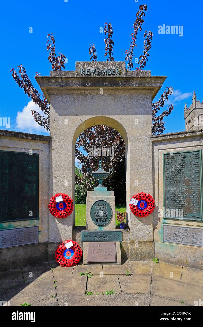 Devizes war memorial with poppy wreaths. Devizes scene. Taken July 2024 ...