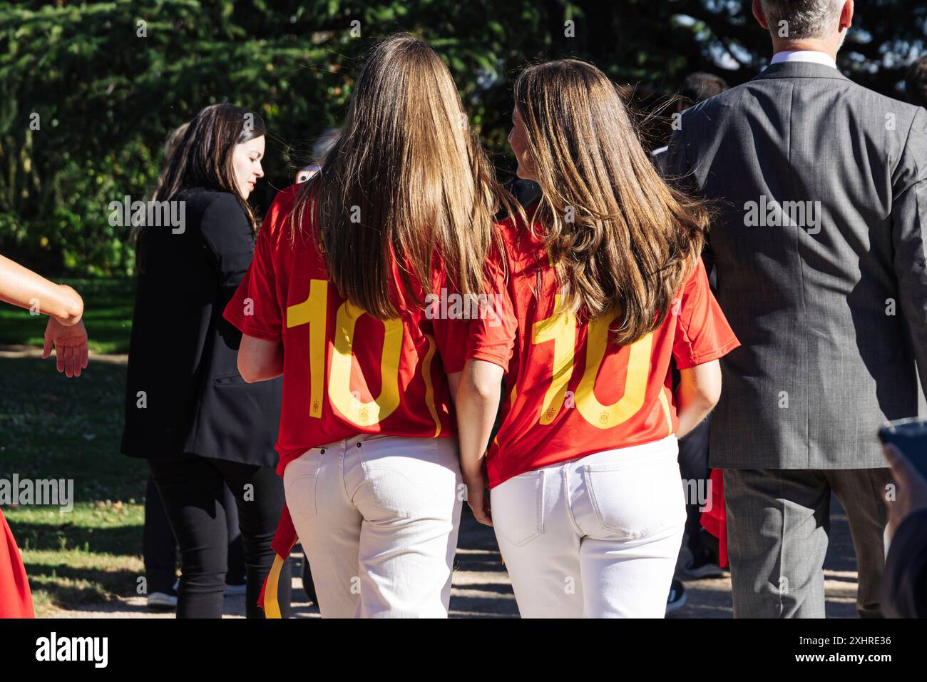 Princess Leonor and Infanta Sofia welcome the Spanish national soccer ...