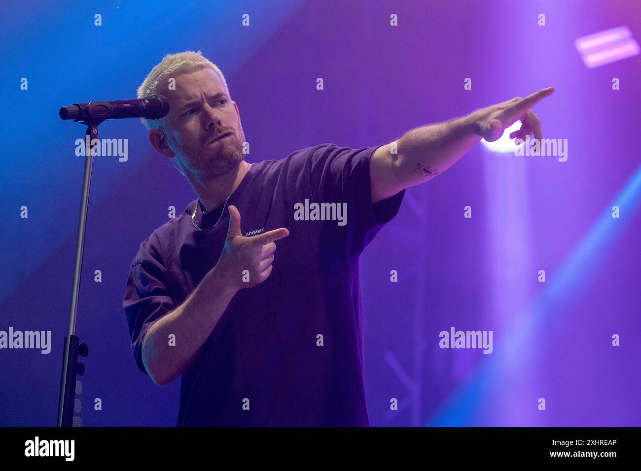 Johannes Strate, singer of Revolverheld live at the Potsdamer ...