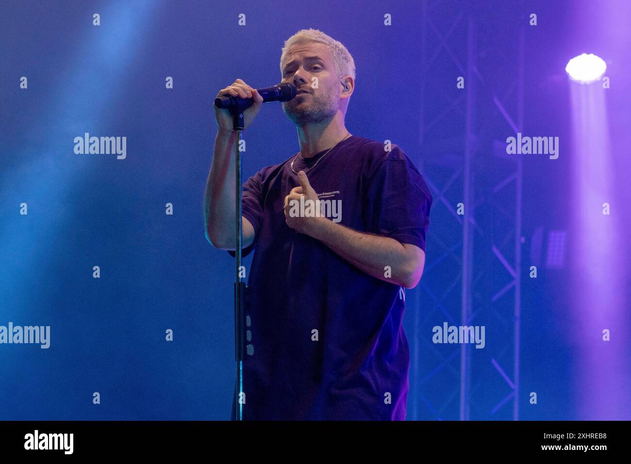 Johannes Strate, singer of Revolverheld live at the Potsdamer ...