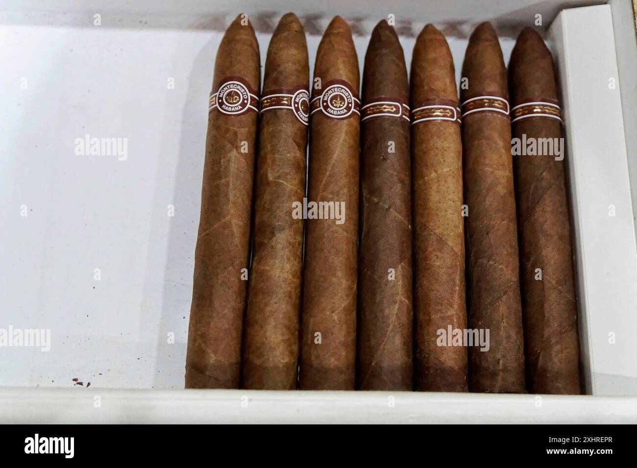 Cigar box hi-res stock photography and images - Alamy